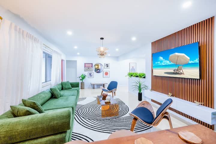 Miami Horizon | 12 Ppl | Pool | Games|top Location - Pembroke Pines, FL