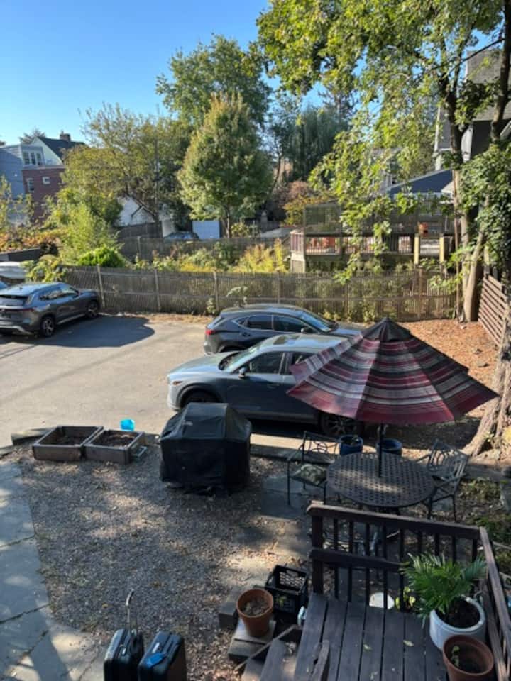 Charming 2 Br Retreat In The Heart Of Montclair - Montclair, NJ