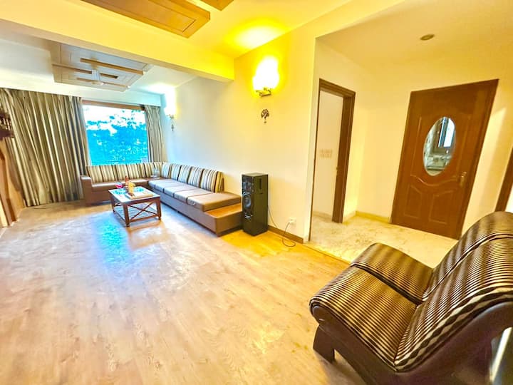 Bhoom Homestay | Valleyvista | 1.5 Km From Mall Rd - Kasauli