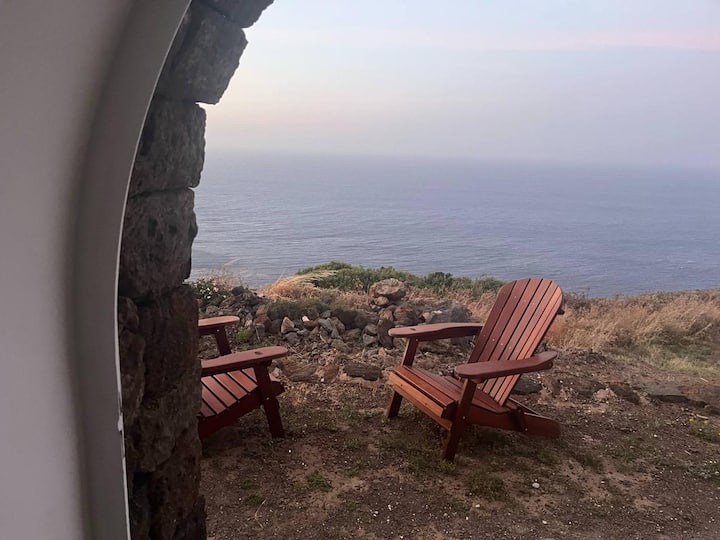 Maison Typique Avec Vue Mer Et Arc De L'éléphant - Pantelleria