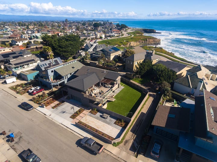 Ocean And Sunset Views; Family & Pet Friendly - Santa Cruz, CA