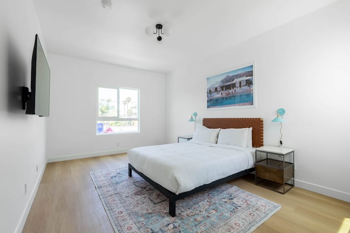 Bright Coastal Studio One Block From Venice Beach - El Segundo, CA