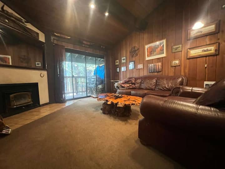 Great For Large Groups. Free Parking. Pools, Bbq. - Mammoth Lakes, CA