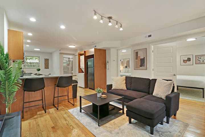 Spacious Hyde Park 2br Near Uchicago - 시카고