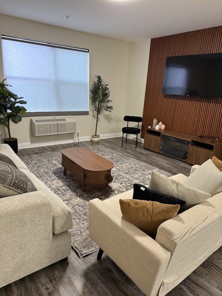 Modern Lux At West New York - West New York, NJ