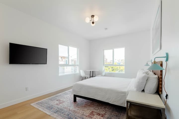 Cozy Venice Beach Studio One Block From The Ocean - El Segundo, CA