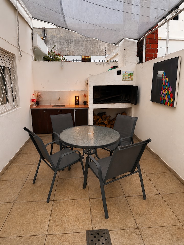 Apartamento Tipo Casa Con Estufa A Leña Y Parrilla - Montevideo