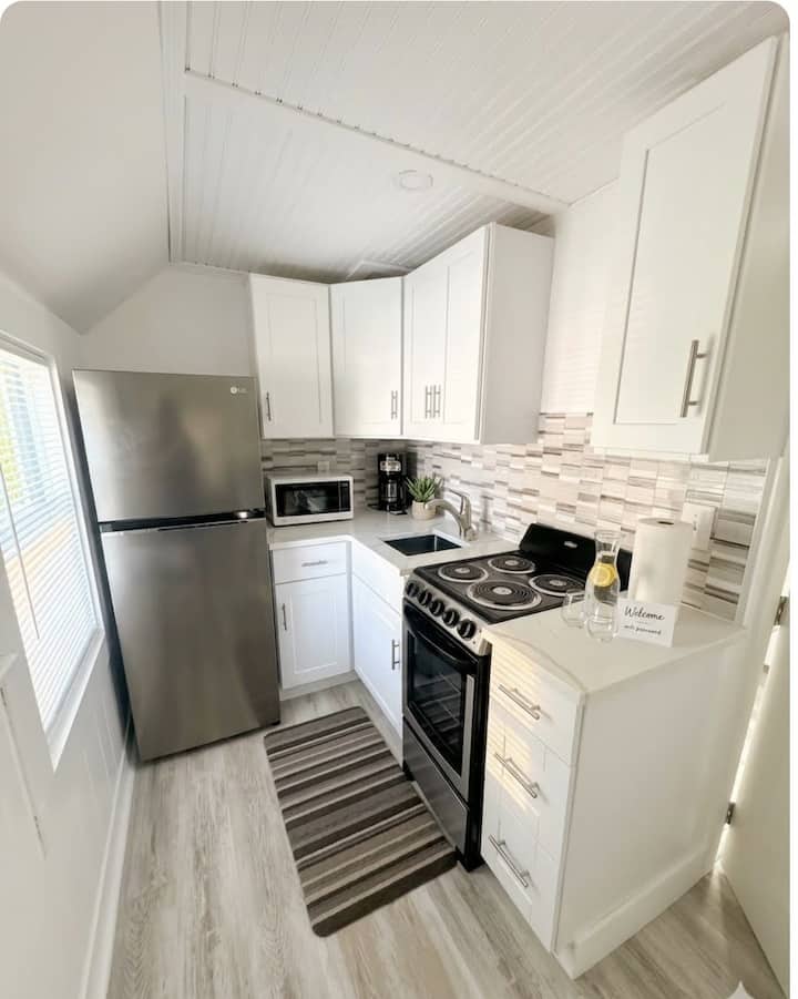 Coastal Studio Retreat - Sandwich, MA