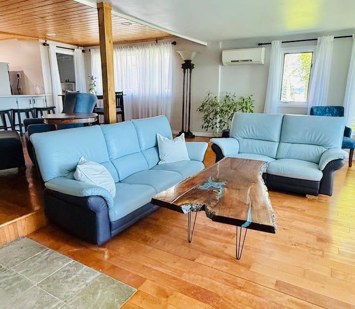 Lakefront Private Sandy Beach Getaway - Sarnia