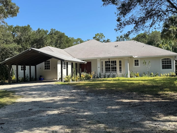 Jupiter Farms Acreage Escape - Jupiter, FL