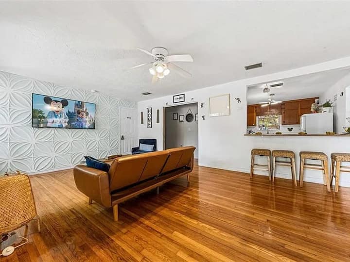 Enchanted Magnolia Retreat: 20 Mins To Disney - Davenport, FL