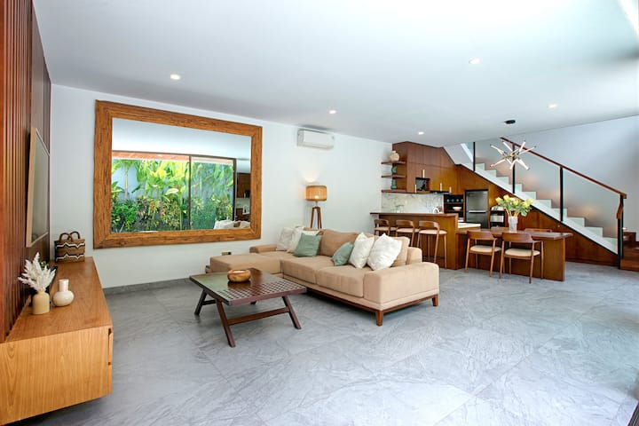 Luxury Oversized 2br Villa & Pool | Walk To Beach - Australia