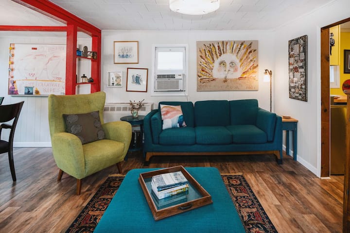 Eclectic Cabin W/ Private Yard In Saugerties - Saugerties, NY