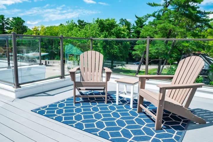 The Haven 10 | 2br | Rooftop Patio |Downtown - Traverse City
