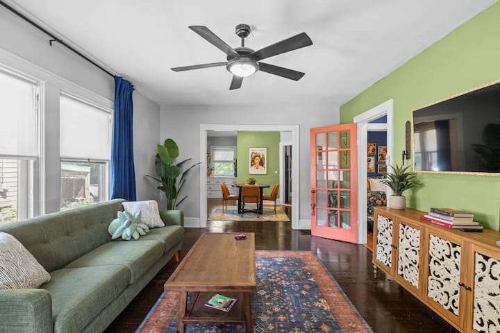Frida-inspired Boutique Sobro Bungalow - Castleton, IN