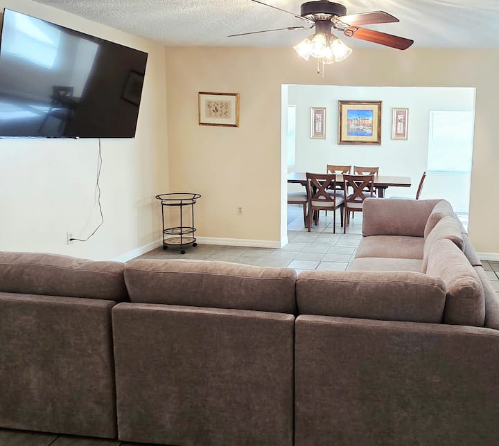White Door House! - Winter Haven