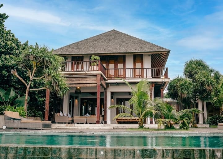 Luxury Sunrise Villa W/ Private Pool Near Ubud - Sanur