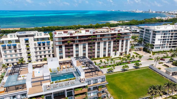 Luxury 3br Penthouse With Private Rooftop - Cancún