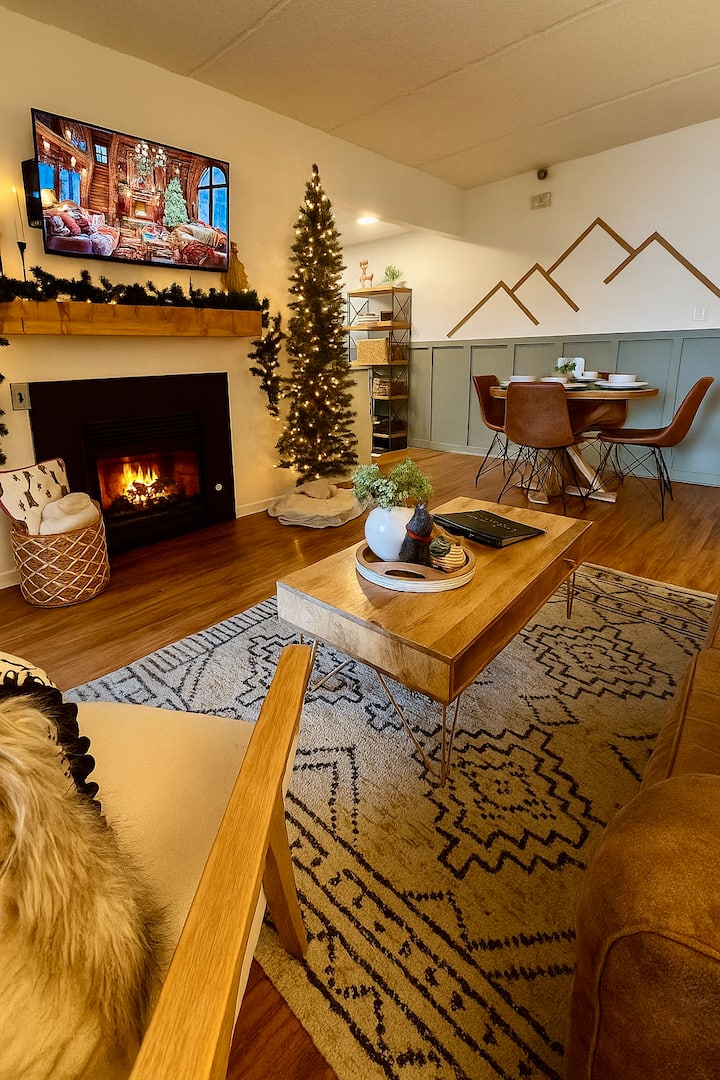 Holiday Dates Available! Walk To D'town G'burg! - Gatlinburg, TN