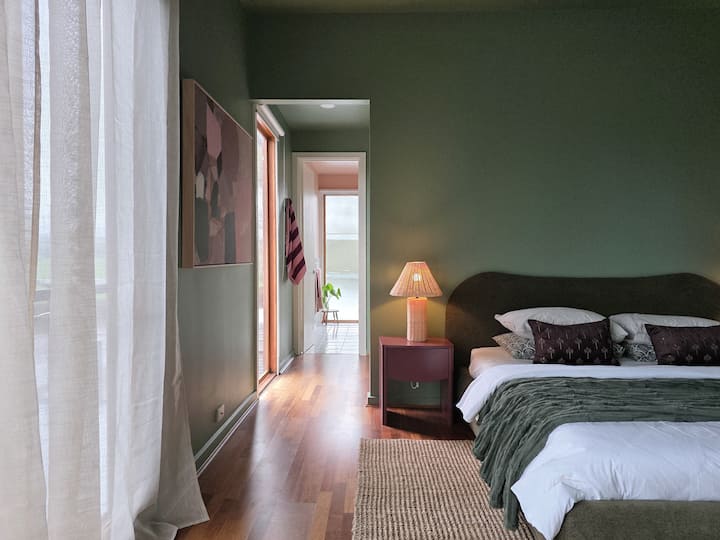 Villa #1 South Shores ~ Treehouse Couples Retreat - Normanville