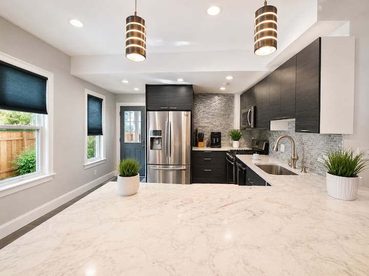 Modern 2br/1ba Near Shops & Hwys - Encore Boston Harbor