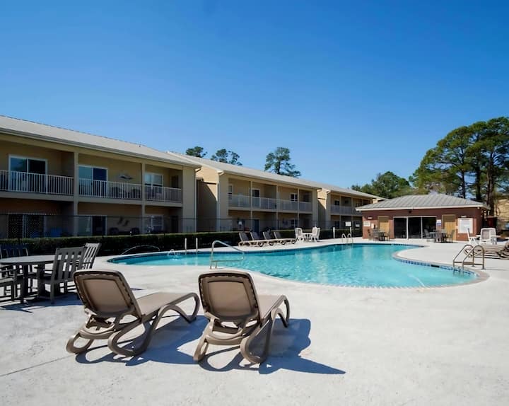 102 Endless Summer Beach Retreat! - Gulf Shores, AL