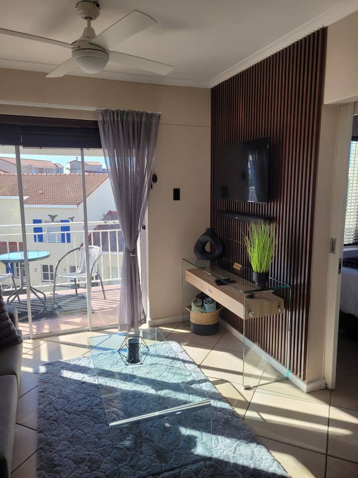 The Black Sail Boutique Coastal Escape - Saint Francis Bay