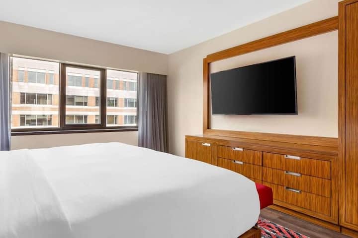 Two Connecting 2br Stay W/ Breakfast, Indoor Pool! - Bethesda, MD