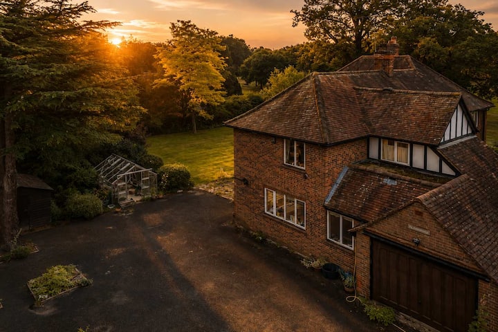 Golf Estate For Large Groups - Slough