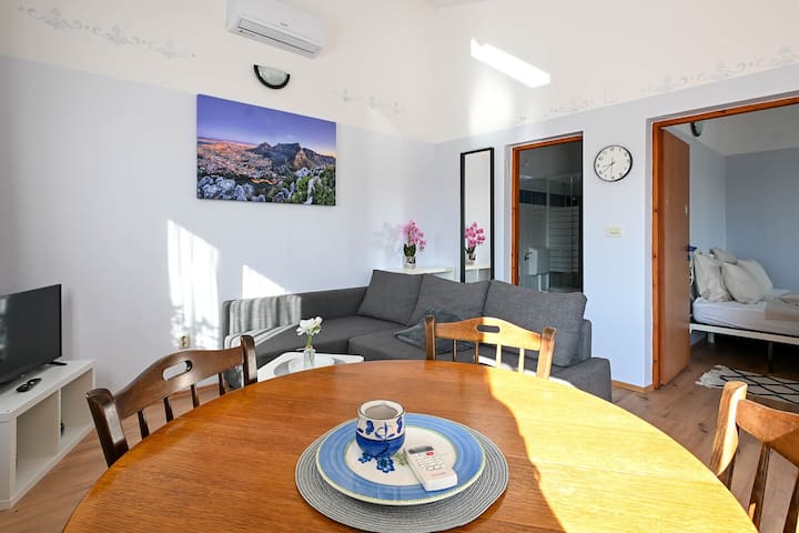 Apartments Jasmin - One Bedroom Apartment Jasmin 2 - Banjole