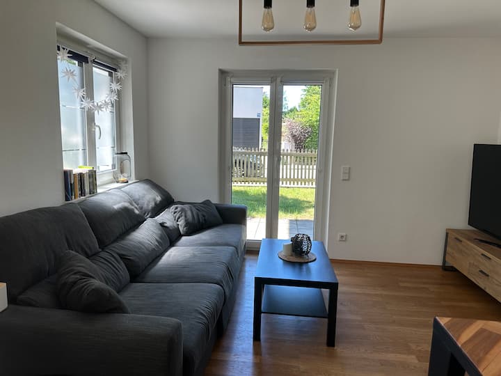 Charming 3-room Apartment With A Beautiful Garden - Moosach