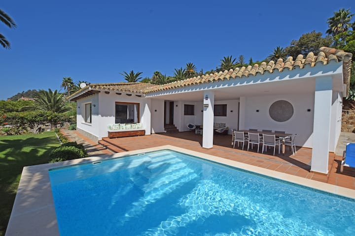 Chalet Rústico Con Encanto Y Vistas Al Mar | Pax 8 - Zahara de los Atunes