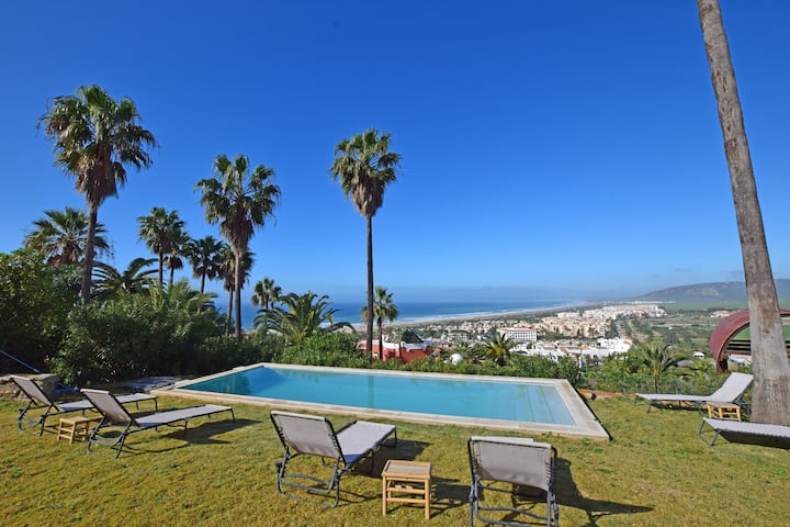 Villa Reformada De Estilo Natural | Pax 10 - Zahara de los Atunes