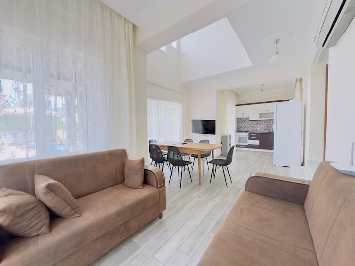 ÖLüdeniz Hisarönünde Mükemmel Konum-havuzlu Villa - Ölüdeniz