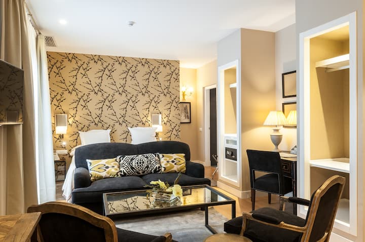 Suites Murillo Catedral Superior 3 - Seville, Spain