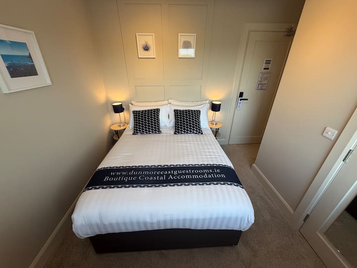 Dunmore East Guest Rooms, Room 4 - Waterford