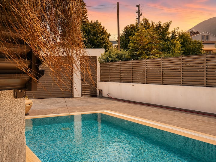 Merkezde Denize 5 Dakika Uzaklıkta Lüx Villa Güler - Fethiye