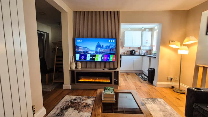 Smart Central 2 Bedroom Flat Sleeps Up To 6 Guests - Kemptown