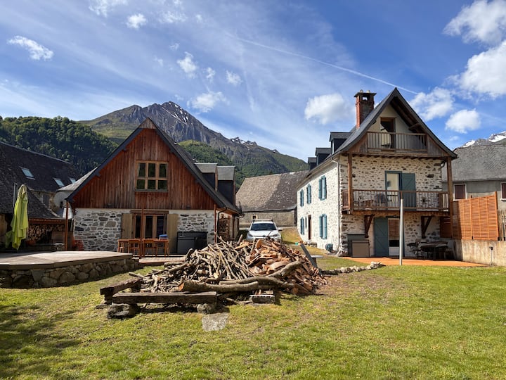 Ensemble Grange Et Bigourdane Rénovées 10 Pers - Arrens-Marsous