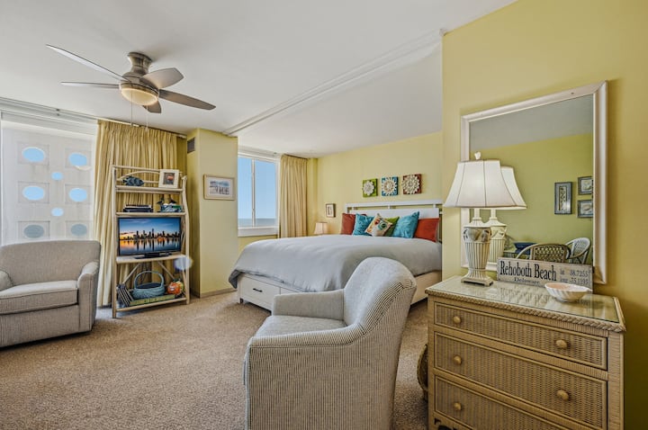 Ocean Front Studio Located In Downtown Rehoboth Be - Cape Henlopen State Park, Lewes