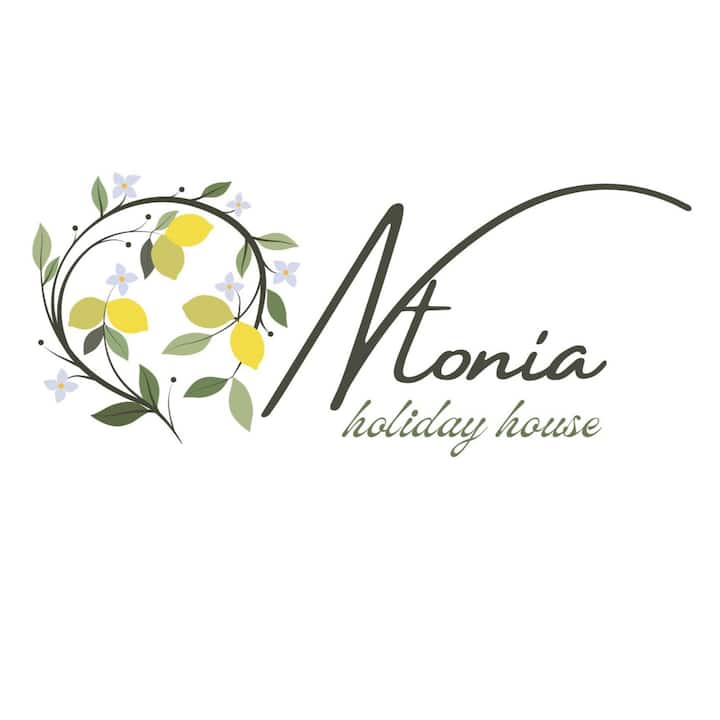Ntonia Holiday - Santa Teresa di Riva
