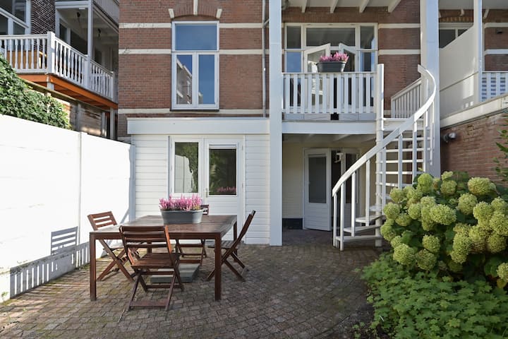 Dream House With Sunny Gardens, Near The Beach - The Hague