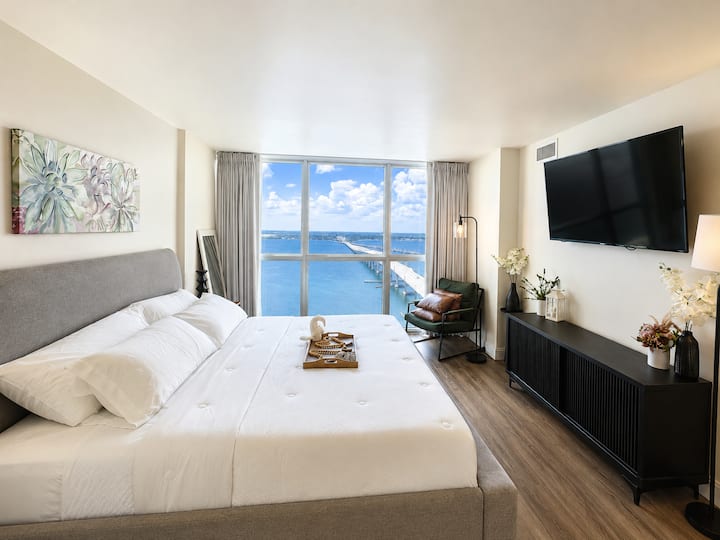 Serenity Sanctuary | Downtown Luxury Stay - Fort Myers, FL
