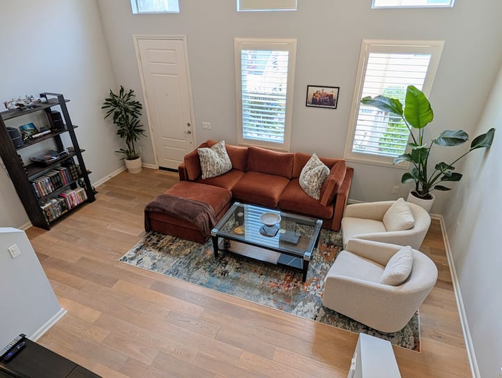Spacious Gated Townhome Near Lax, Sofi & Beach - South Los Angeles - Los Angeles
