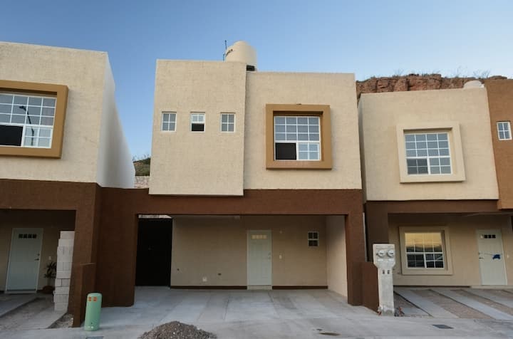 Casa Completa Privada Muy Cómoda En Zona Cantera - Chihuahua