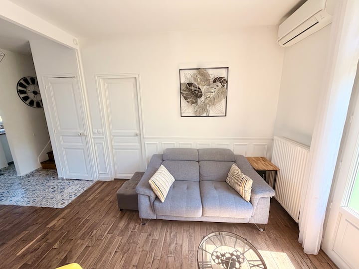 Maison Familiale Et Rurale Avec Jardin - Antony