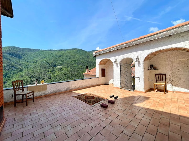 Villa Luisa: Bike & Climb Con Terrazza - Noli