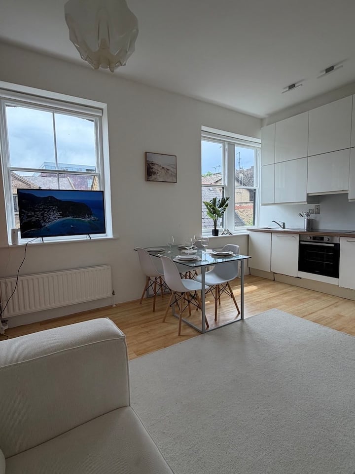 Bright Modern Flat | Central Hackney Location - Londres