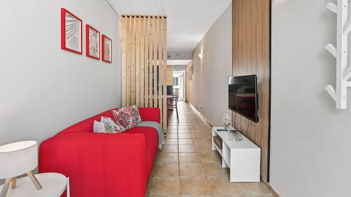 Modern 2bdr House In Quarteira By Lovelystay - Quarteira