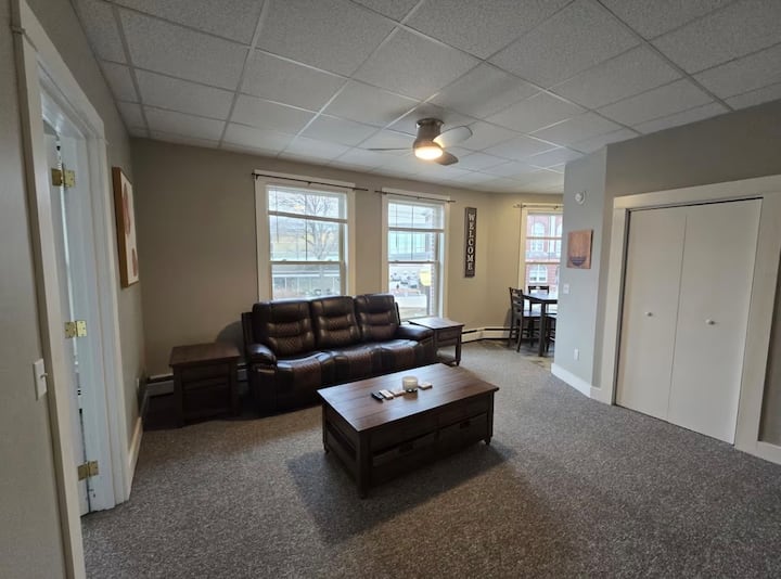 Downtown Waterville 2 Bedroom Apartment - Waterville, ME